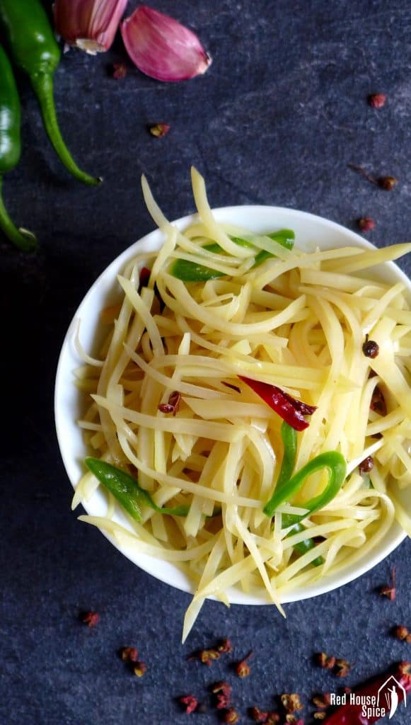 Chinese potato stir-fry (酸辣土豆丝) - Red House Spice