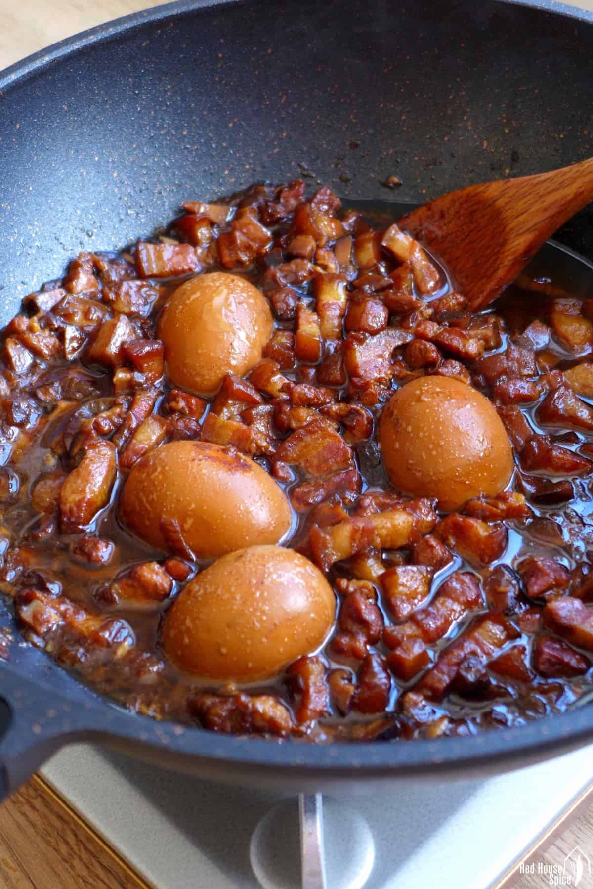 Lu Rou Fan (Taiwanese Pork Rice Bowl, 卤肉饭) - Red House Spice