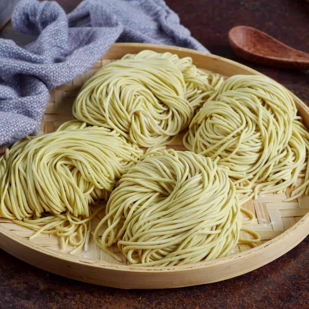 Homemade Alkaline Noodles/Ramen Noodles (碱水面) - Red House Spice