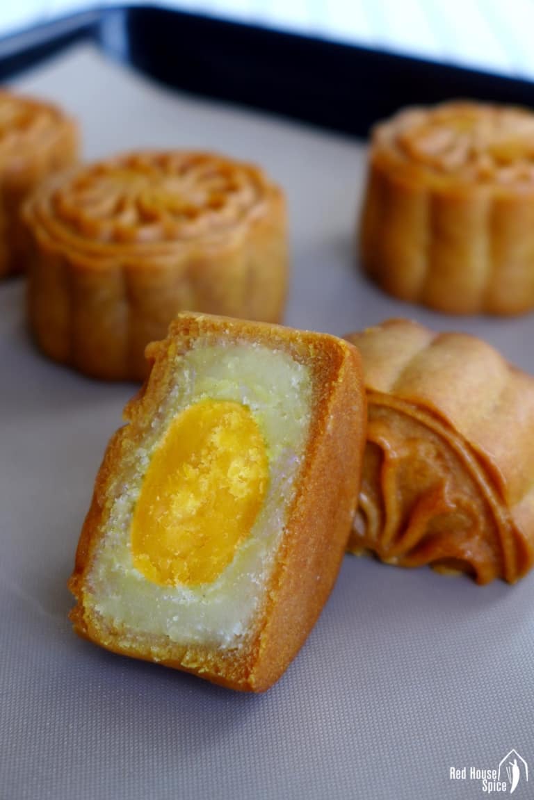 Mooncakes, a Classic Recipe (广式月饼) - Red House Spice