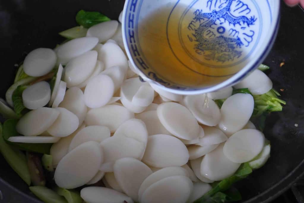Stir-Fried Rice Cakes (Chao Nian Gao/炒年糕) - Red House Spice