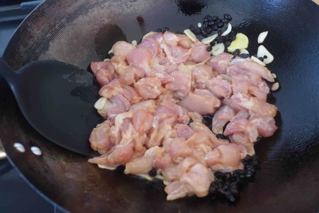 Hunan Chicken Stir-Fry (湖南小炒鸡) - Red House Spice